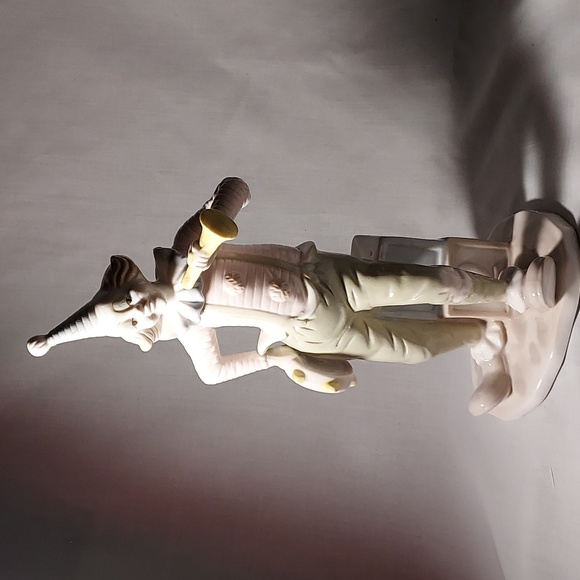 Music Playing Clown Figurine | Accents | Circus Clown With Horn ...